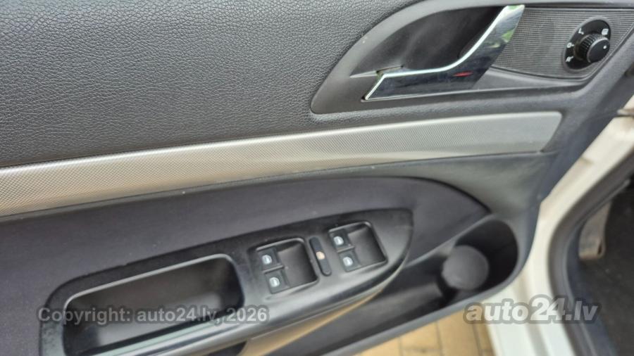 Balts Skoda Octavia 2011 Tartu, ar dzinēja tilpumu 2.00 L un nobraukumu 335 tūkst. km par 3300 €, foto 16 vietnē AUTOMOTO.COM.LV