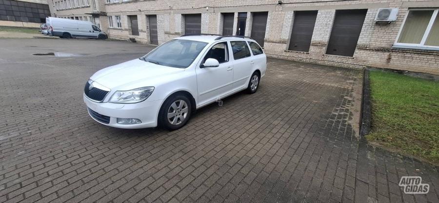 Balts Skoda Octavia 2011 Mažeikiai, ar dzinēja tilpumu 1.80 L un nobraukumu 226 tūkst. km par 2200 €, foto 4 vietnē AUTOMOTO.COM.LV