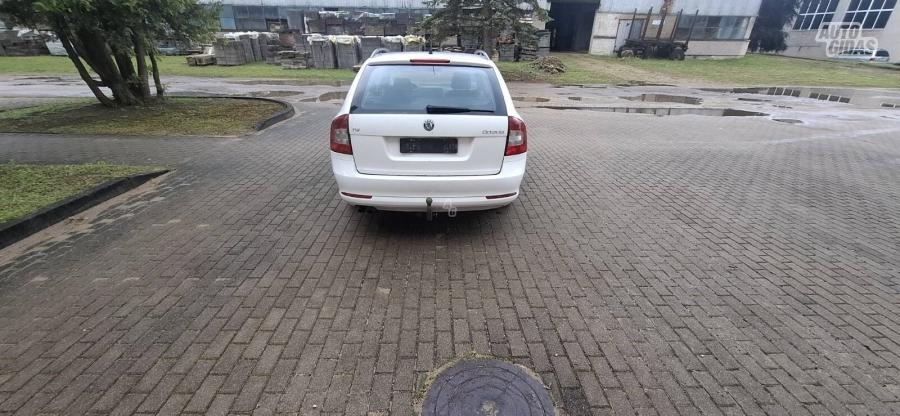 Balts Skoda Octavia 2011 Mažeikiai, ar dzinēja tilpumu 1.80 L un nobraukumu 226 tūkst. km par 2200 €, foto 5 vietnē AUTOMOTO.COM.LV