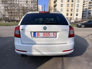 Белый Шкода Октавия 2011 в Рига, объемом двигателя 2.00 л и пробегом 211 тыс. км за 7550 €, фото 6 на AUTOMOTO.COM.LV