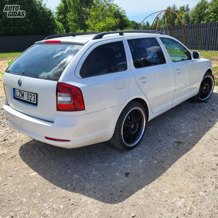 Balts Skoda Octavia 2011 Vilkaviškis, ar dzinēja tilpumu 1.60 L un nobraukumu 380 tūkst. km par 3200 €, foto 5 vietnē AUTOMOTO.COM.LV