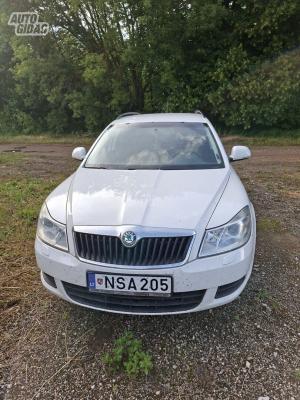 Balts Skoda Octavia 2011 Viļņa, ar dzinēja tilpumu 1.60 L un nobraukumu 335 tūkst. km par 2300 €, foto  vietnē AUTOMOTO.COM.LV