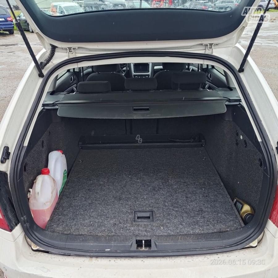 White Skoda Octavia 2011 in Klaipeda, with an engine capacity of 1.60 L and mileage of 383 thousand km for 2000 €, photo 7 on AUTOMOTO.COM.LV