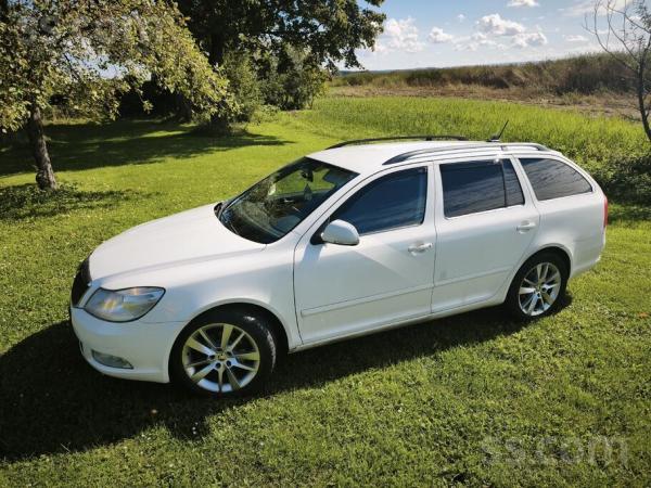 Skoda Octavia 2011 in Riga on AUTOMOTO.COM.LV White Skoda Octavia 2011 in Riga, with an engine capacity of 1.60 L and mileage of 401 thousand km for 2150 €, photo 1 on AUTOMOTO.COM.LV