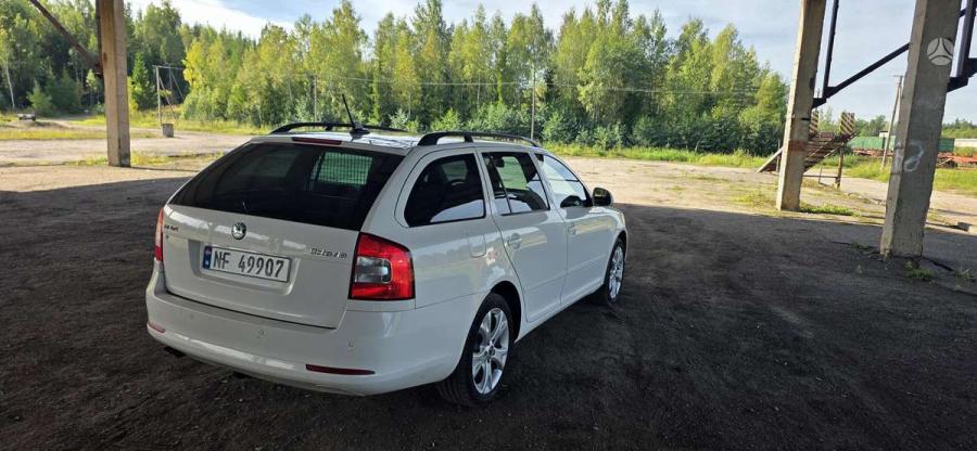 Белый Шкода Октавия 2011 в Утена, объемом двигателя 1.60 л и пробегом 188 тыс. км за 2990 €, фото 5 на AUTOMOTO.COM.LV