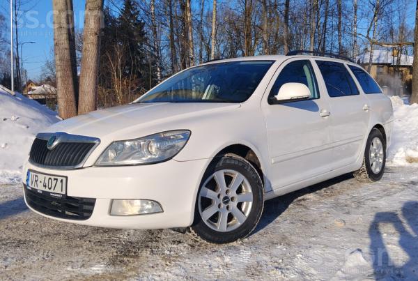 Balts Skoda Octavia 2012 Rīga, ar dzinēja tilpumu 1.60 L un nobraukumu 375 tūkst. km par 2590 €, foto 1 vietnē AUTOMOTO.COM.LV