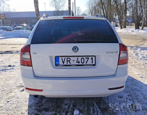 Balts Skoda Octavia 2012 Rīga, ar dzinēja tilpumu 1.60 L un nobraukumu 375 tūkst. km par 2590 €, foto 4 vietnē AUTOMOTO.COM.LV