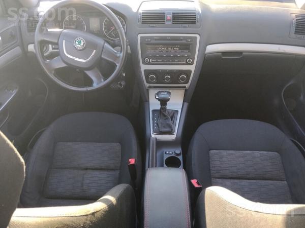 Balts Skoda Octavia 2012 Rīga, ar dzinēja tilpumu 1.60 L un nobraukumu 375 tūkst. km par 2590 €, foto 10 vietnē AUTOMOTO.COM.LV