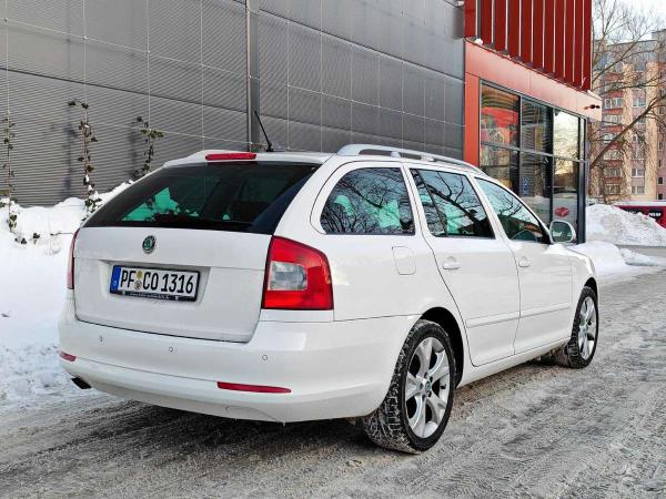 Balts Skoda Octavia 2012 Klaipėda, ar dzinēja tilpumu 1.97 L un nobraukumu 236 tūkst. km par 5000 €, foto 5 vietnē AUTOMOTO.COM.LV