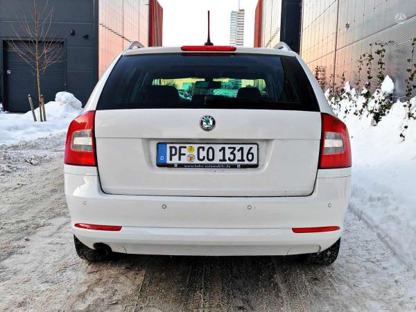 Balts Skoda Octavia 2012 Klaipėda, ar dzinēja tilpumu 1.97 L un nobraukumu 236 tūkst. km par 5000 €, foto 6 vietnē AUTOMOTO.COM.LV