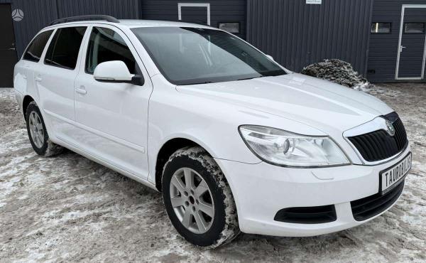 White Skoda Octavia 2012 in Rokiskis, with an engine capacity of 1.60 L and mileage of 326 thousand km for 2400 €, photo 5 on AUTOMOTO.COM.LV