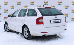 White Skoda Octavia 2012 in Vilnius, with an engine capacity of 1.60 L and mileage of 304 thousand km for 5390 €, photo 4 on AUTOMOTO.COM.LV