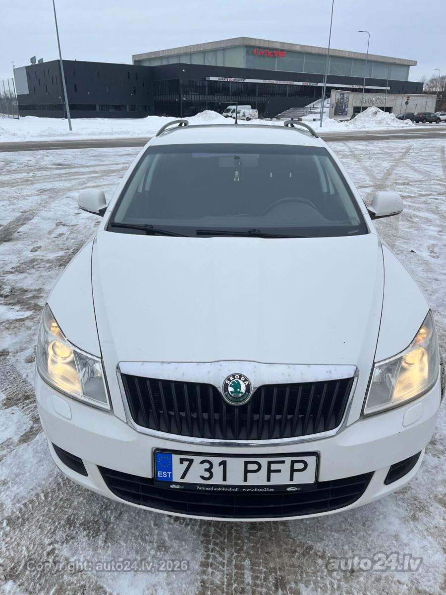 White Skoda Octavia 2012 in Tallinn, with an engine capacity of 1.60 L and mileage of 356 thousand km for 1800 €, photo 3 on AUTOMOTO.COM.LV