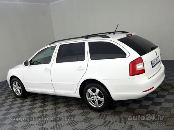 White Skoda Octavia 2012 in Tallinn, with an engine capacity of 1.60 L and mileage of 357 thousand km for 2699 €, photo 4 on AUTOMOTO.COM.LV