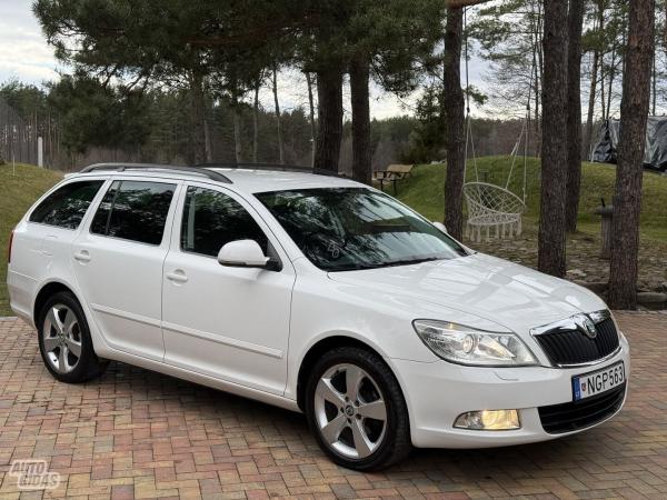 Balts Skoda Octavia 2012 Viļņa, ar dzinēja tilpumu 1.60 L un nobraukumu 320 tūkst. km par 3650 €, foto 2 vietnē AUTOMOTO.COM.LV
