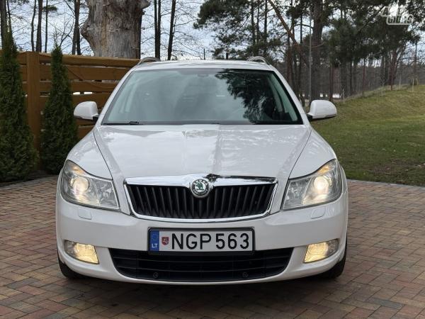 Balts Skoda Octavia 2012 Viļņa, ar dzinēja tilpumu 1.60 L un nobraukumu 320 tūkst. km par 3650 €, foto 5 vietnē AUTOMOTO.COM.LV