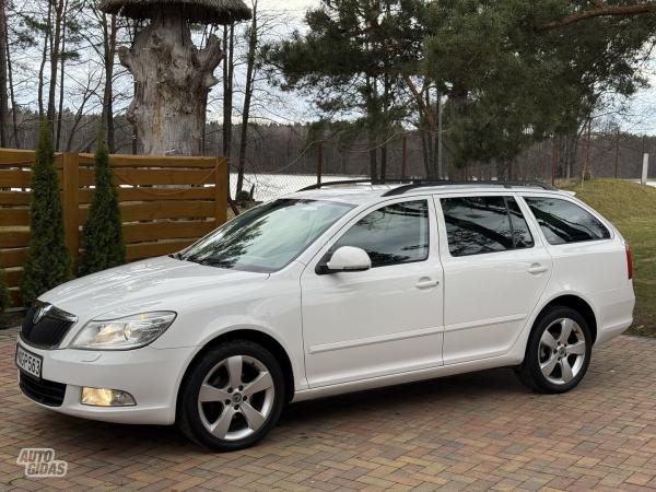 Balts Skoda Octavia 2012 Viļņa, ar dzinēja tilpumu 1.60 L un nobraukumu 320 tūkst. km par 3650 €, foto 9 vietnē AUTOMOTO.COM.LV