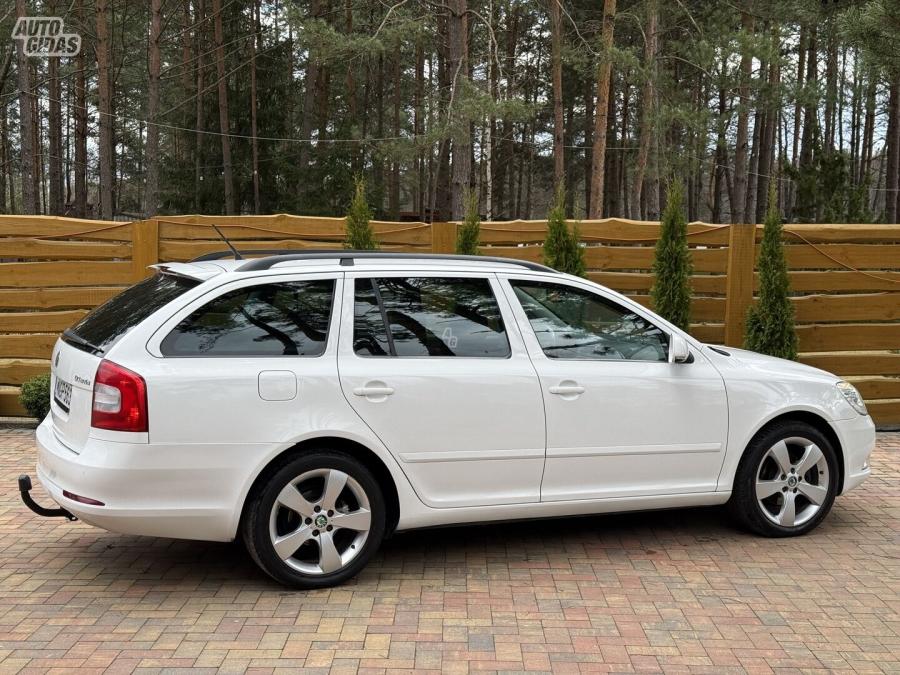 White Skoda Octavia 2012 in Vilnius, with an engine capacity of 1.60 L and mileage of 320 thousand km for 3650 €, photo 17 on AUTOMOTO.COM.LV