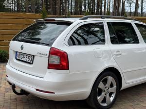 White Skoda Octavia 2012 in Vilnius, with an engine capacity of 1.60 L and mileage of 320 thousand km for 3650 €, photo 19 on AUTOMOTO.COM.LV