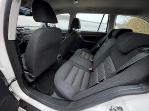 White Skoda Octavia 2012 in Riga, with an engine capacity of 1.60 L and mileage of 225 thousand km for 3900 €, photo 5 on AUTOMOTO.COM.LV