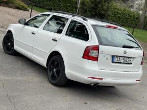 White Skoda Octavia 2012 in Riga, with an engine capacity of 1.60 L and mileage of 225 thousand km for 3900 €, photo 21 on AUTOMOTO.COM.LV
