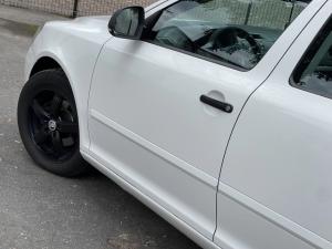 White Skoda Octavia 2012 in Riga, with an engine capacity of 1.60 L and mileage of 225 thousand km for 3900 €, photo 24 on AUTOMOTO.COM.LV