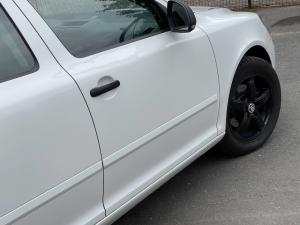 White Skoda Octavia 2012 in Riga, with an engine capacity of 1.60 L and mileage of 225 thousand km for 3900 €, photo 28 on AUTOMOTO.COM.LV