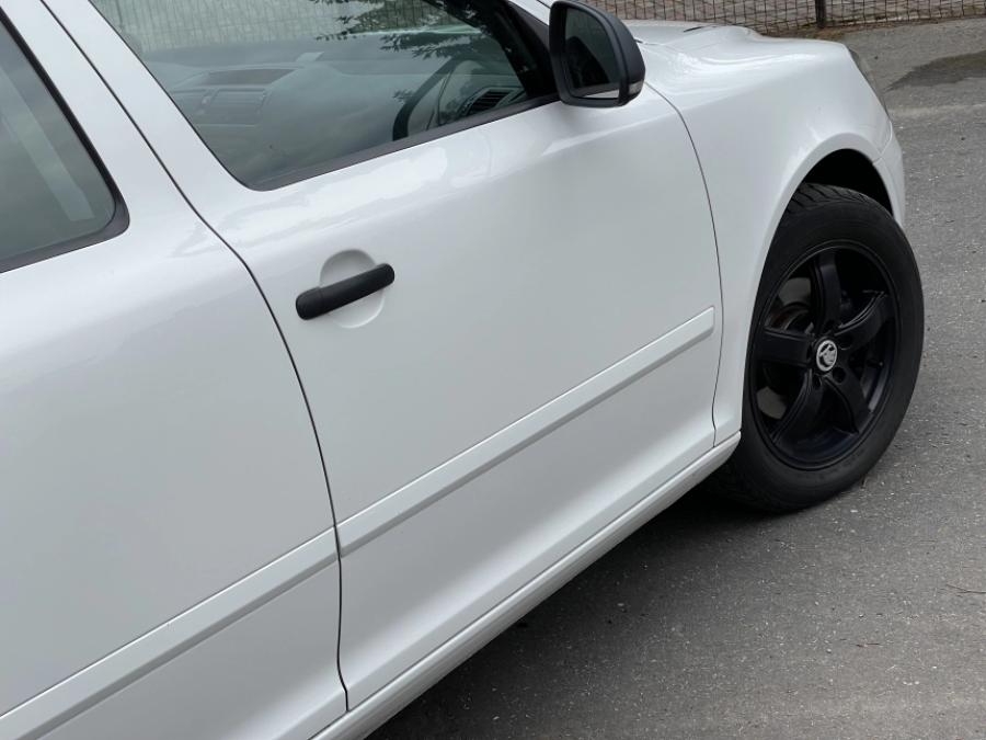 White Skoda Octavia 2012 in Riga, with an engine capacity of 1.60 L and mileage of 225 thousand km for 3900 €, photo 28 on AUTOMOTO.COM.LV