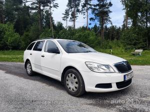 White Skoda Octavia 2012 in Tallinn, with an engine capacity of 1.20 L and mileage of 195 thousand km for 2999 €, photo  on AUTOMOTO.COM.LV
