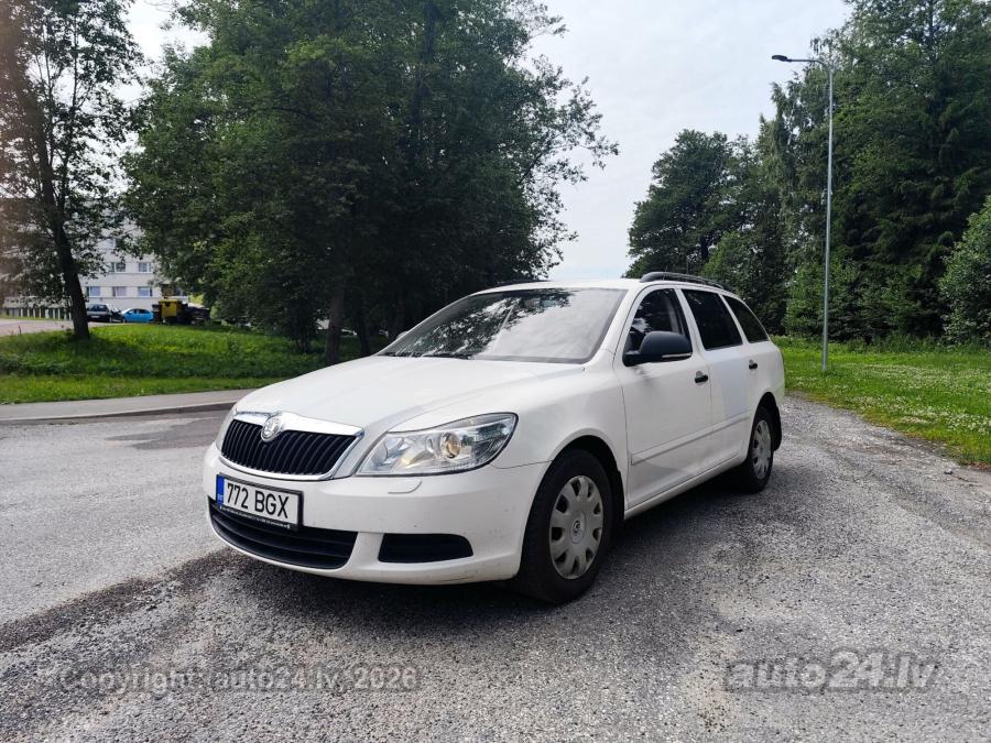 White Skoda Octavia 2012 in Tallinn, with an engine capacity of 1.20 L and mileage of 195 thousand km for 2999 €, photo 3 on AUTOMOTO.COM.LV