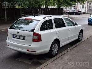 Белый Шкода Октавия 2012 в Рига, объемом двигателя 1.60 л и пробегом 404 тыс. км за 3100 €, фото 4 на AUTOMOTO.COM.LV