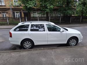 Белый Шкода Октавия 2012 в Рига, объемом двигателя 1.60 л и пробегом 404 тыс. км за 3100 €, фото 5 на AUTOMOTO.COM.LV