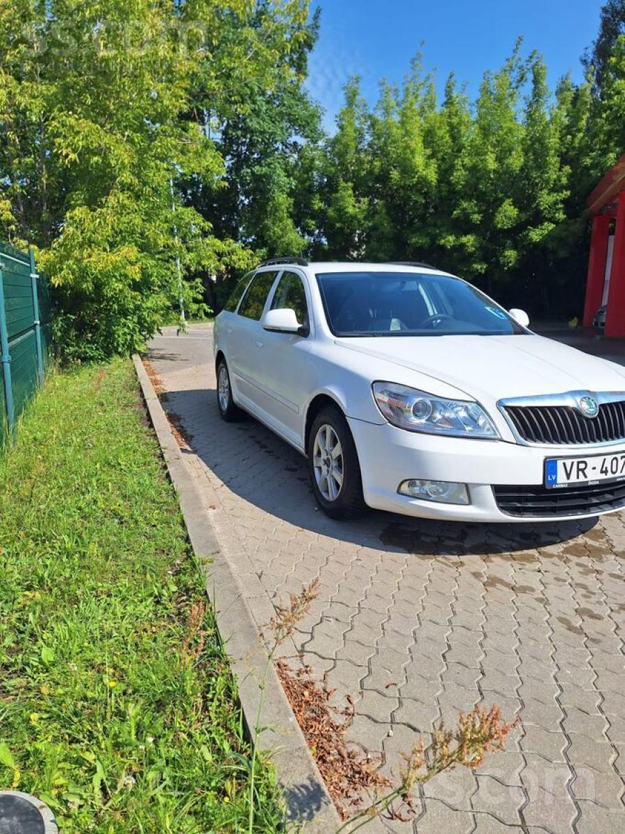 Белый Шкода Октавия 2012 в Елгава, объемом двигателя 1.60 л и пробегом 383 тыс. км за 2750 €, фото 7 на AUTOMOTO.COM.LV