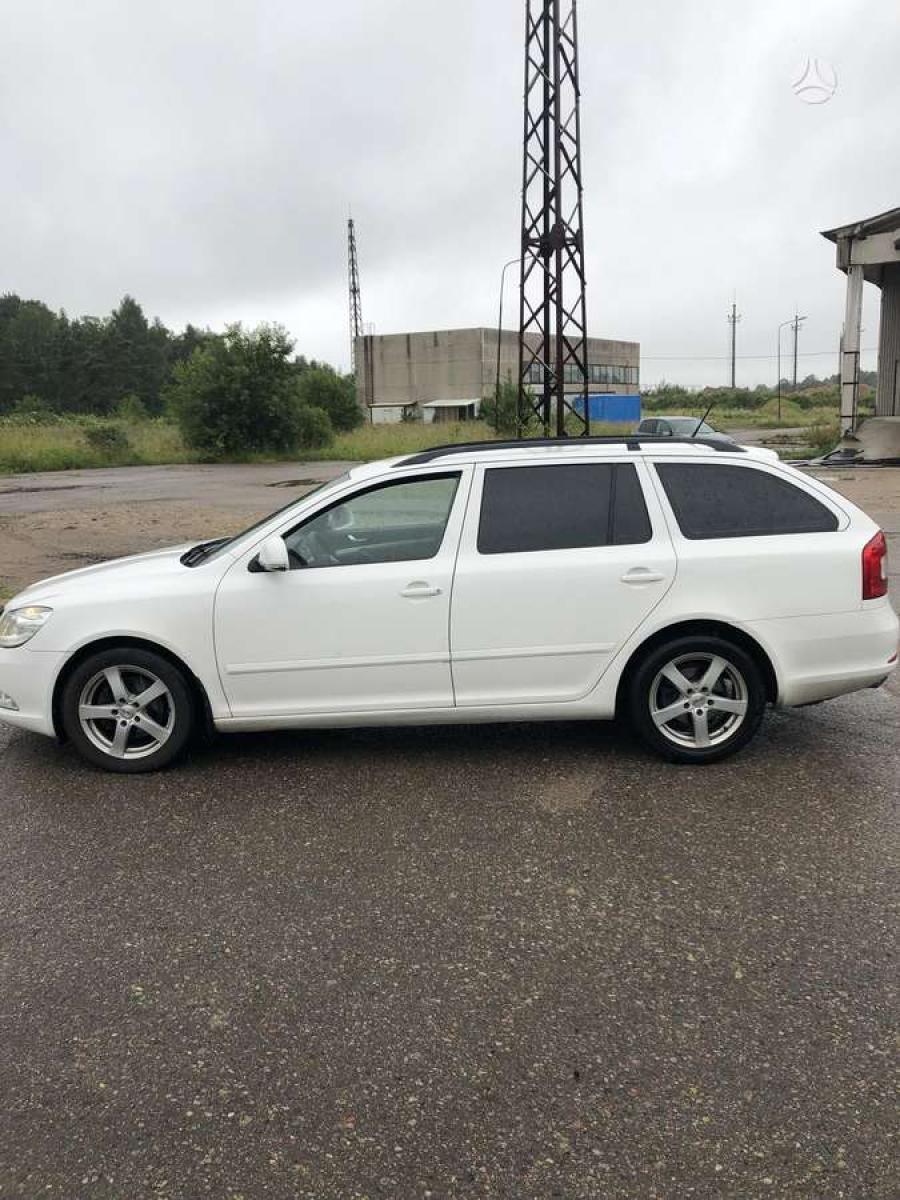 Balts Skoda Octavia 2012 Klaipėda, ar dzinēja tilpumu 1.97 L un nobraukumu 381 tūkst. km par 3450 €, foto 6 vietnē AUTOMOTO.COM.LV