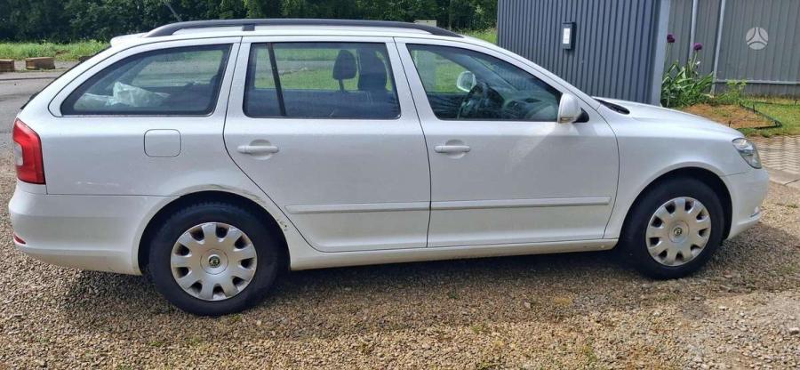 Balts Skoda Octavia 2012 Pasvalys, ar dzinēja tilpumu 1.97 L un nobraukumu 246 tūkst. km par 3550 €, foto 8 vietnē AUTOMOTO.COM.LV
