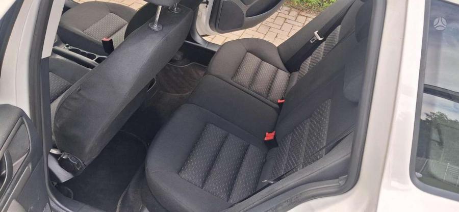 Balts Skoda Octavia 2012 Pasvalys, ar dzinēja tilpumu 1.97 L un nobraukumu 246 tūkst. km par 3550 €, foto 14 vietnē AUTOMOTO.COM.LV