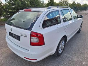Balts Skoda Octavia 2012 Telšiai, ar dzinēja tilpumu 1.60 L un nobraukumu 271 tūkst. km par 3450 €, foto 5 vietnē AUTOMOTO.COM.LV
