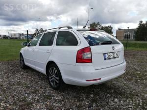 White Skoda Octavia 2012 in Saldus, with an engine capacity of 1.60 L and mileage of 283 thousand km for 4900 €, photo 5 on AUTOMOTO.COM.LV