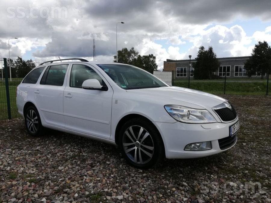 White Skoda Octavia 2012 in Saldus, with an engine capacity of 1.60 L and mileage of 283 thousand km for 4900 €, photo 20 on AUTOMOTO.COM.LV