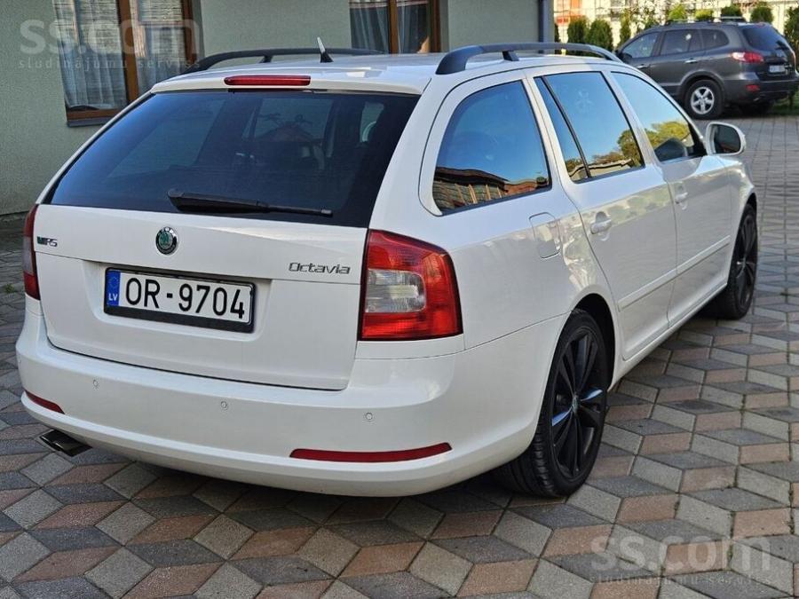 Balts Skoda Octavia 2012 Talsi, ar dzinēja tilpumu 2.00 L un nobraukumu 181 tūkst. km par 6299 €, foto 4 vietnē AUTOMOTO.COM.LV