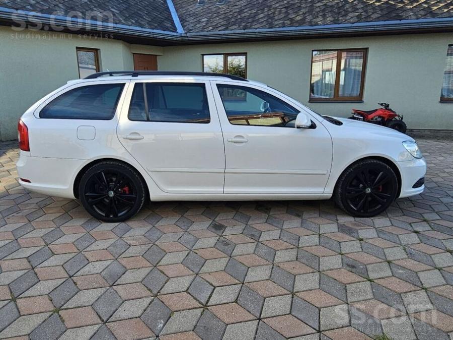 Balts Skoda Octavia 2012 Talsi, ar dzinēja tilpumu 2.00 L un nobraukumu 181 tūkst. km par 6299 €, foto 6 vietnē AUTOMOTO.COM.LV