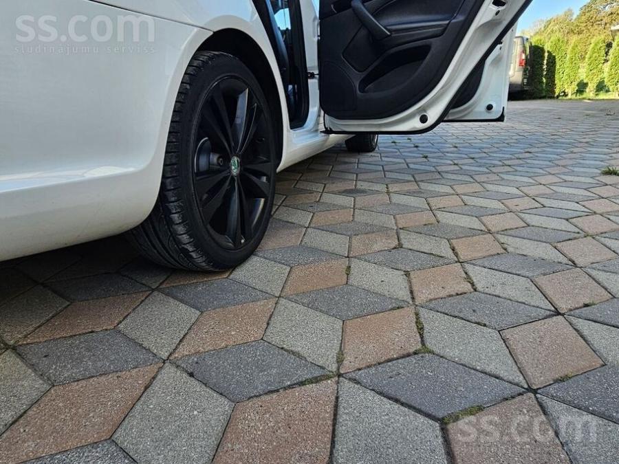 Balts Skoda Octavia 2012 Talsi, ar dzinēja tilpumu 2.00 L un nobraukumu 181 tūkst. km par 6299 €, foto 8 vietnē AUTOMOTO.COM.LV