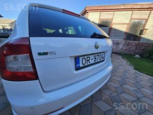 Balts Skoda Octavia 2012 Talsi, ar dzinēja tilpumu 2.00 L un nobraukumu 181 tūkst. km par 6299 €, foto 9 vietnē AUTOMOTO.COM.LV