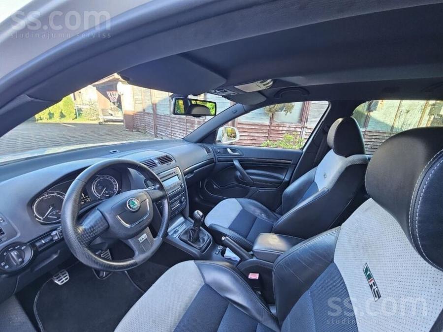Balts Skoda Octavia 2012 Talsi, ar dzinēja tilpumu 2.00 L un nobraukumu 181 tūkst. km par 6299 €, foto 24 vietnē AUTOMOTO.COM.LV