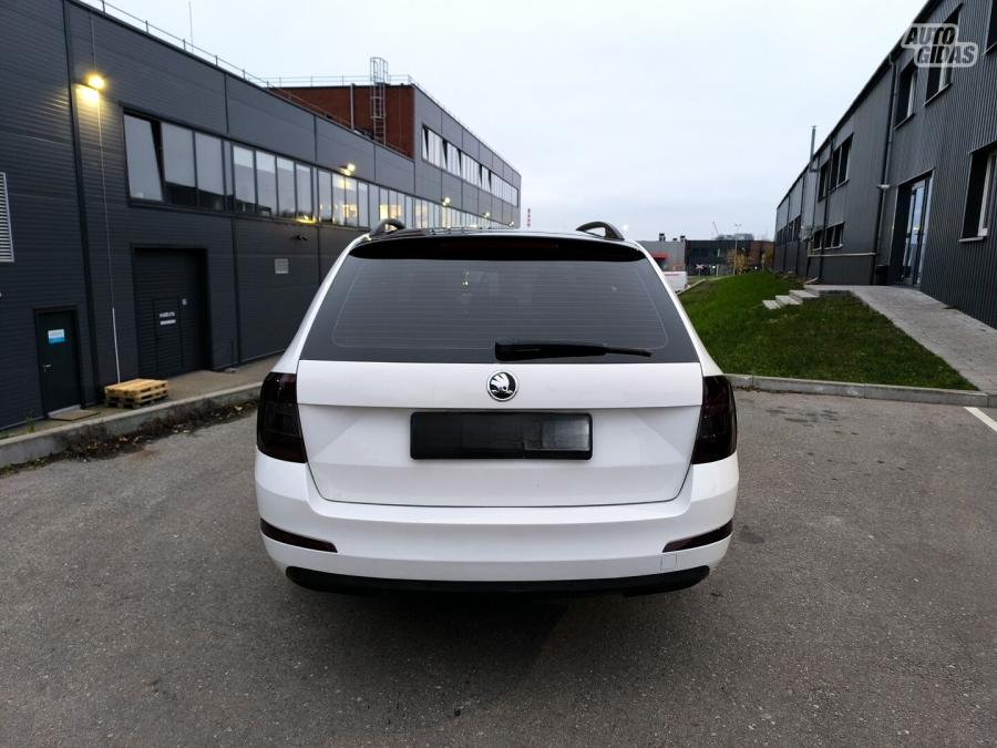 Balts Skoda Octavia 2013 Kauņa, ar dzinēja tilpumu 1.60 L un nobraukumu 350 tūkst. km par 5100 €, foto 6 vietnē AUTOMOTO.COM.LV