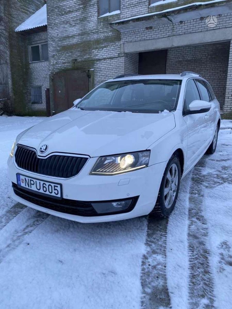 White Skoda Octavia 2013 in Kaunas, with an engine capacity of 1.97 L and mileage of 279 thousand km for 5450 €, photo 1 on AUTOMOTO.COM.LV