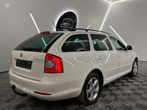 White Skoda Octavia 2013 in Marijampole, with an engine capacity of 1.97 L and mileage of 319 thousand km for 4850 €, photo 22 on AUTOMOTO.COM.LV