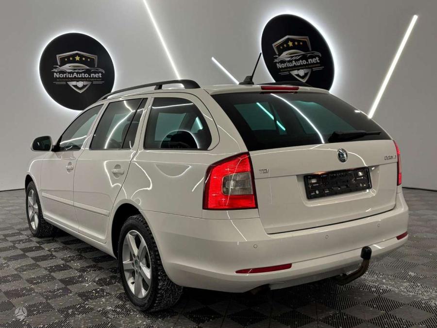 White Skoda Octavia 2013 in Marijampole, with an engine capacity of 1.97 L and mileage of 319 thousand km for 4850 €, photo 24 on AUTOMOTO.COM.LV