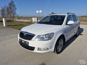 White Skoda Octavia 2013 in Vilnius, with an engine capacity of 1.60 L and mileage of 256 thousand km for 4750 €, photo  on AUTOMOTO.COM.LV