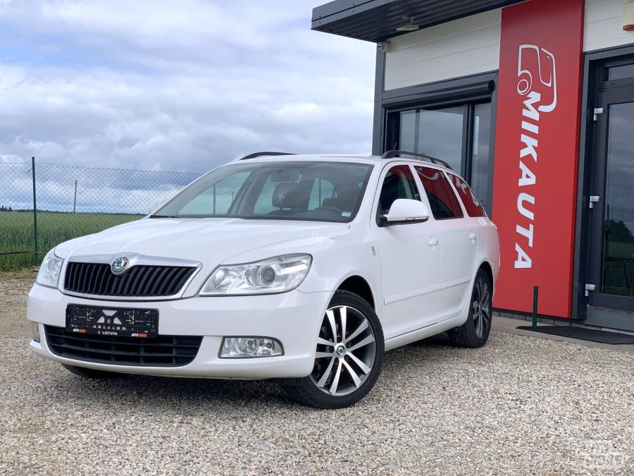 White Skoda Octavia 2013 in Kaunas, with an engine capacity of 1.60 L and mileage of 276 thousand km for 4199 €, photo 1 on AUTOMOTO.COM.LV